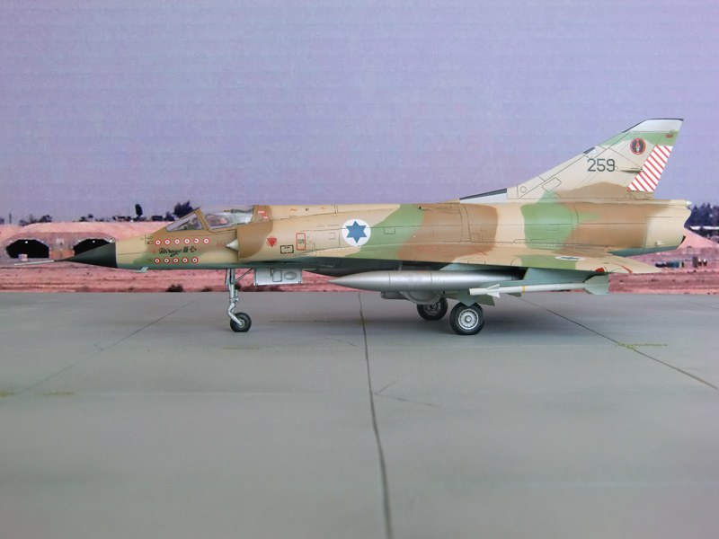 Dassault Mirage IIICJ, Eduard 1:48 von Herbert Engelhard