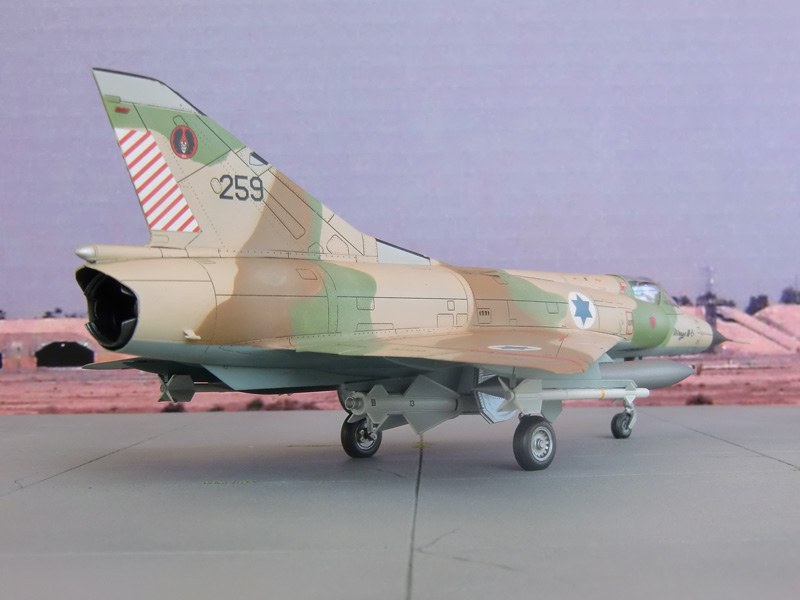 Dassault Mirage IIICJ, Eduard 1:48 von Herbert Engelhard