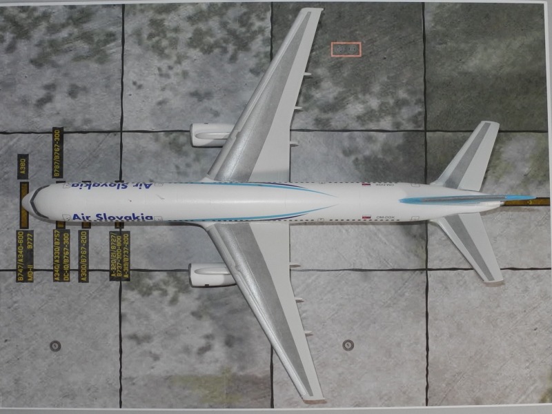 Boeing 757-236, Minicraft Model Kits 1:144 von Johannes Wipauer