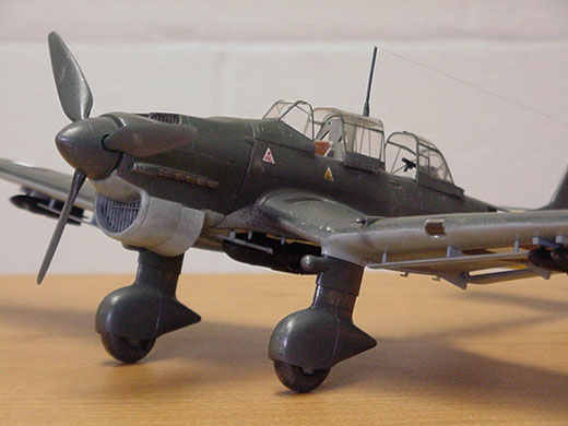 Junkers Ju 87 B-2 Stuka, Hasegawa 1:48 von Scott Maruniak