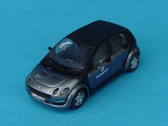 Smart Forfour, Ferrero 1:72 von Steven Draht