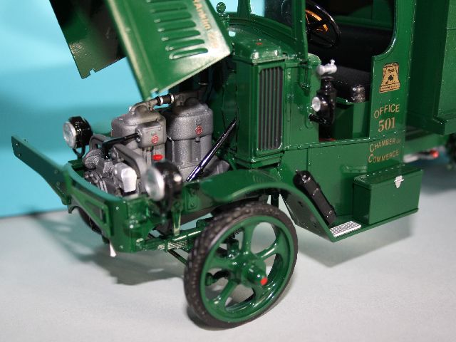 1926 Mack Bulldog Dump Truck, Monogram 1:24 von Jens Lohse