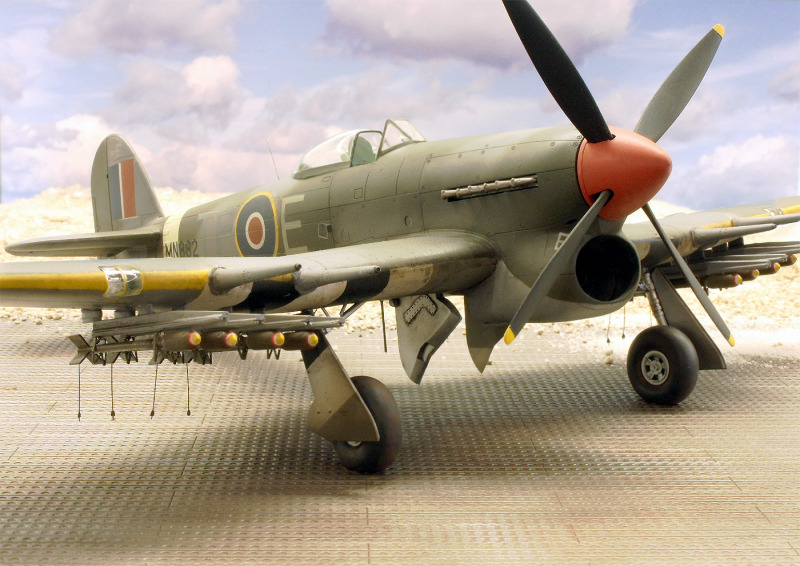 Hawker Typhoon Ib, Hasegawa 1:48 von Roland Sachsenhofer
