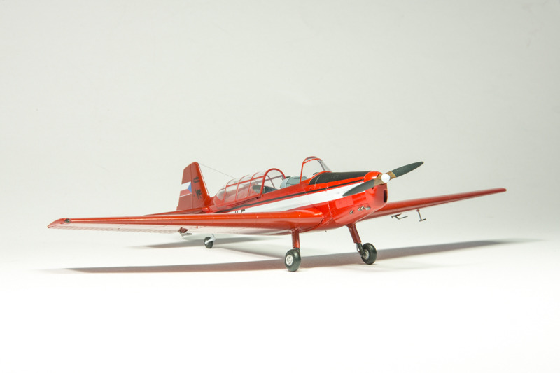 Zlín Z-126 Trenér II, Eduard 1:48 von Max Hauswald