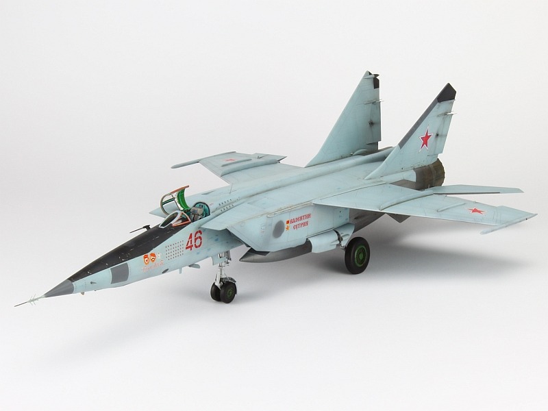 MiG-25 RBT, Revell 1:48 von Alex Grivonev