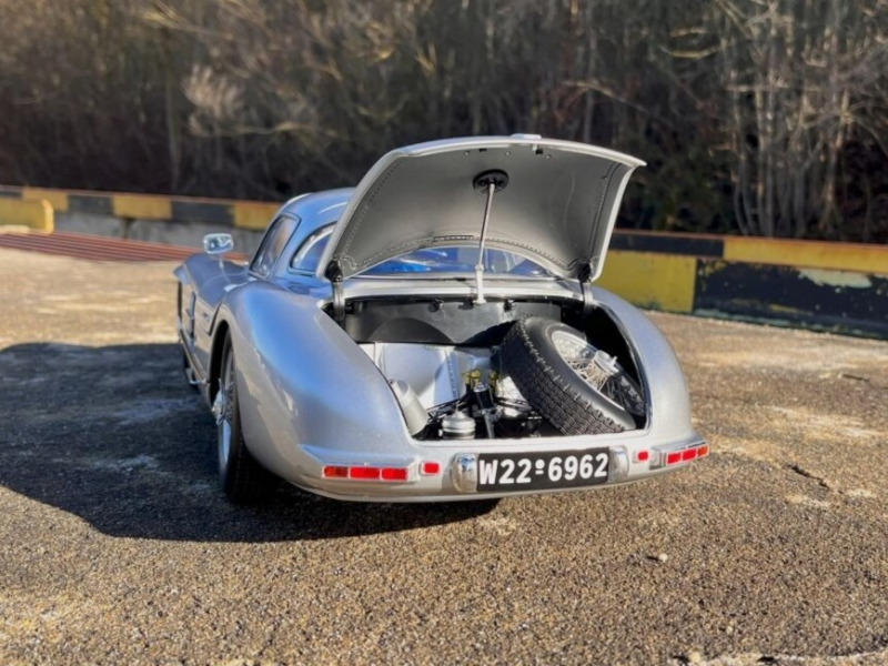 Mercedes-Benz 300 SLR Coupé, Lemke 1:8 von Karsten Schmidt