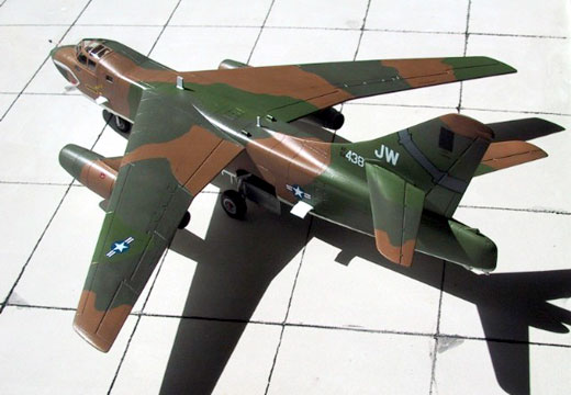 Douglas EB-66 E-DL Destroyer, Italeri 1:72 von Bernd Korte