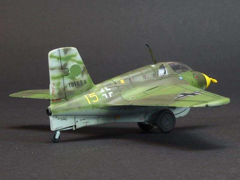 Messerschmitt Me 163, HobbyBoss 1:72 von Alex Grivonev