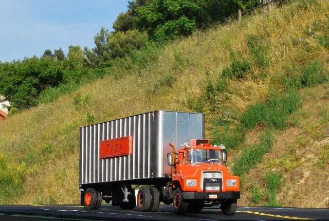 Mack DM 600, AMT/Ertl 1:25 von Jaume Campreciós