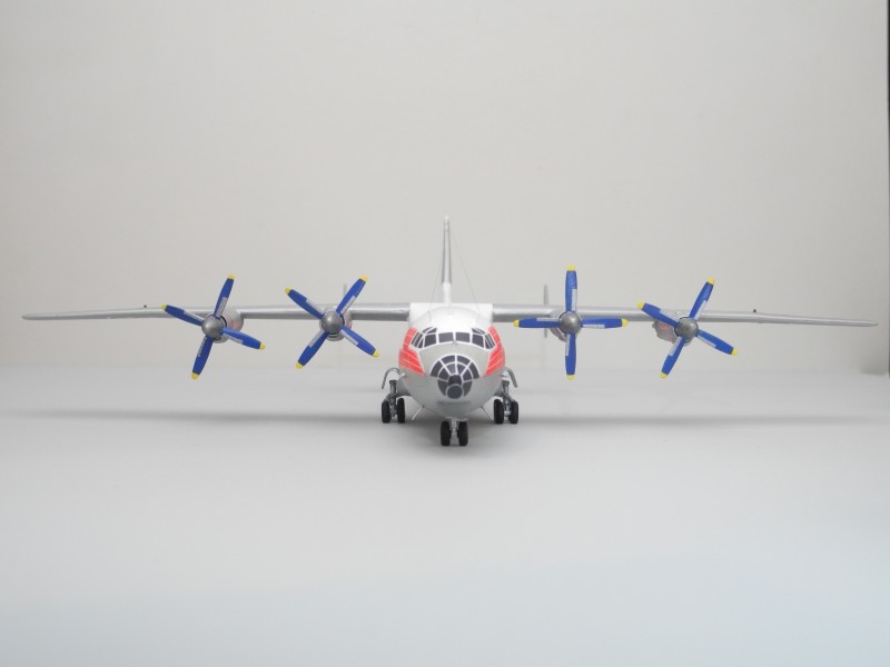 Antonow An-10, Eastern Express 1:144 von Johannes Wipauer