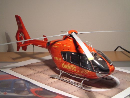 Eurocopter EC-135, Revell 1:32 von Daniel Brenter