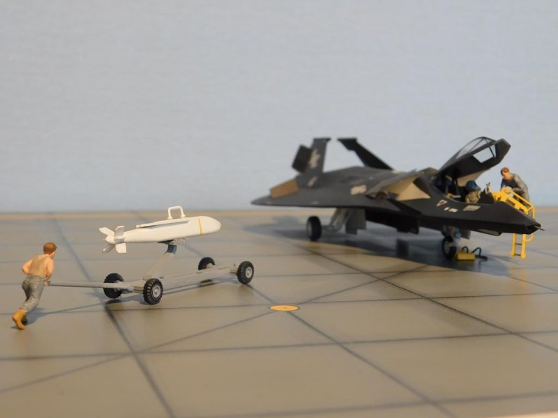 Lockheed F-19 Stealth Strike Fighter, Italeri 1:72 von Oliver Zwiener