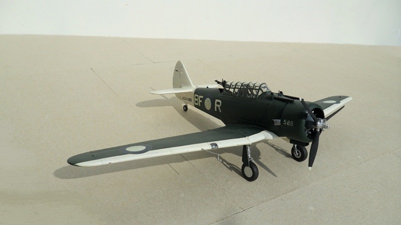 CAC CA-9 Wirraway, Monogram 1:48 von John Haas