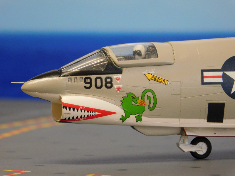 Vought RF-8A (F8U-1P) Crusader BuNo. 146889, Esci 1:72 von Oliver Zwiener