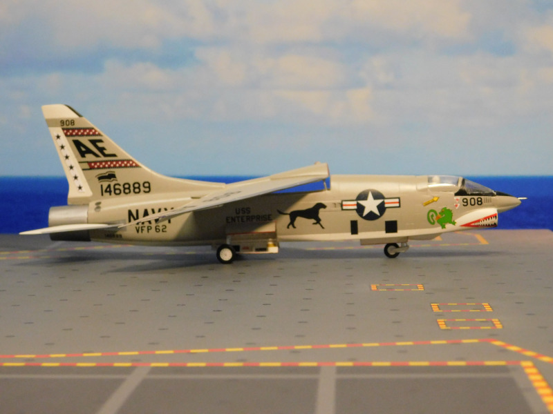 Vought RF-8A (F8U-1P) Crusader BuNo. 146889, Esci 1:72 von Oliver Zwiener