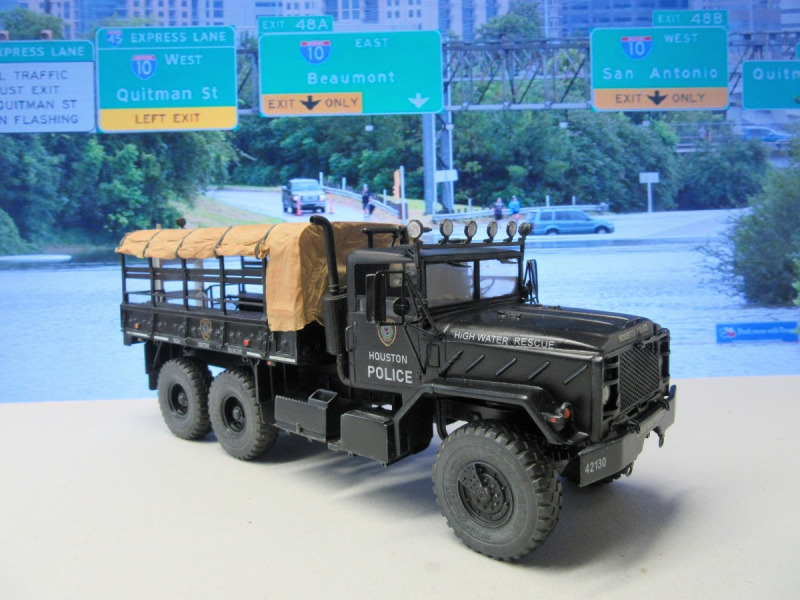 Houston Police High Water Rescue Truck, Italeri 1:35 von Carsten Görnhardt