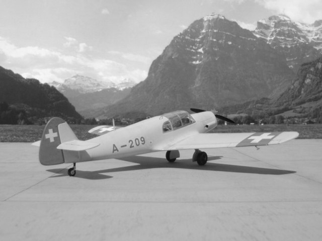 Messerschmitt Bf 108 B Taifun A-209, Eduard 1:48 von Helmut Dominik