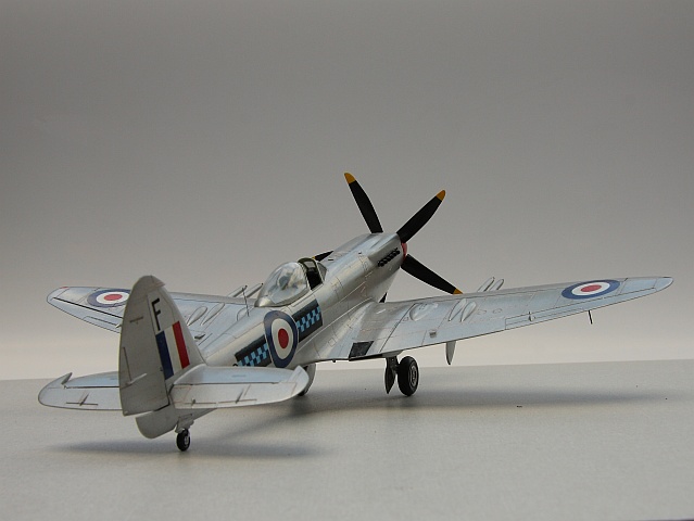 Supermarine Spitfire F.22, Airfix 1:48 von Frank Richter