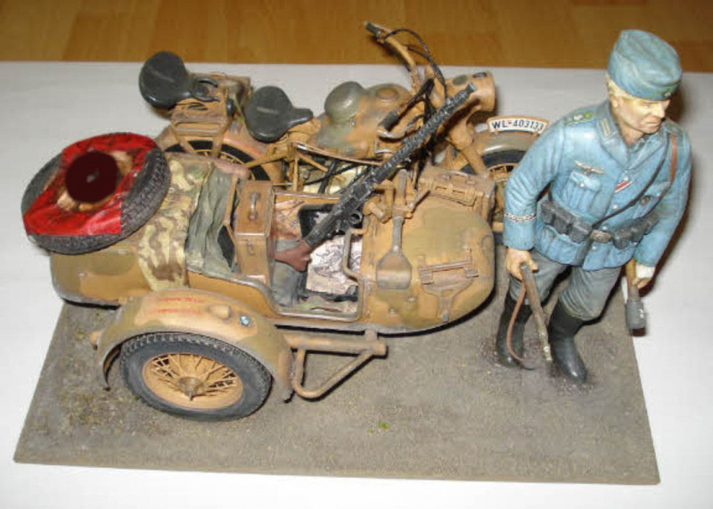 BMW R75 mit Beiwagen und Panzergrenadier, Esci 1:9 von Harald Kaufmann