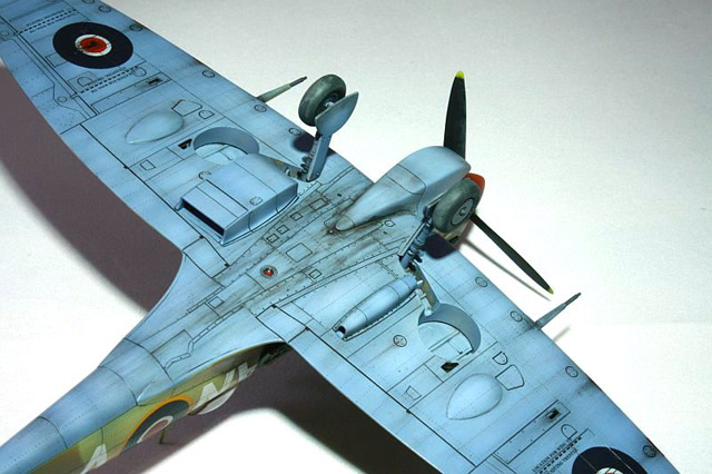 Supermarine Spitfire Mk Vb Trop, Tamiya 1:48 von Artur Oslizlo
