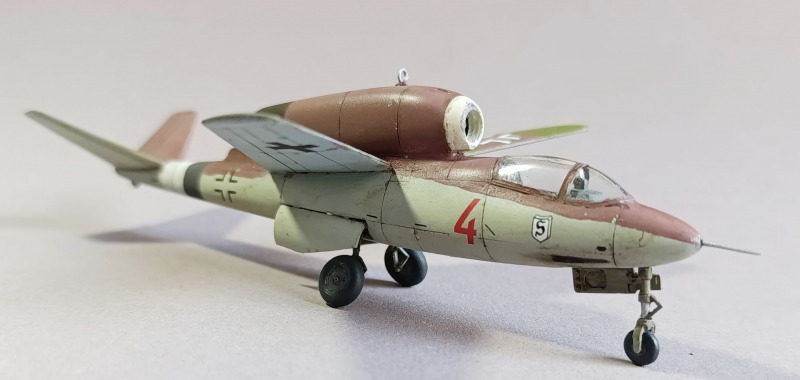 Heinkel He 162D, AZ model 1:72 von Andy Hartung
