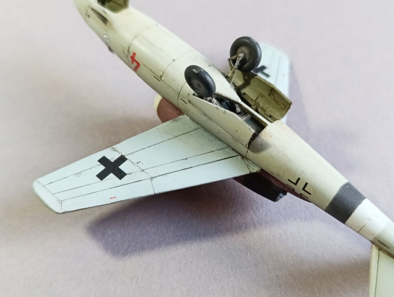 Heinkel He 162D, AZ model 1:72 von Andy Hartung