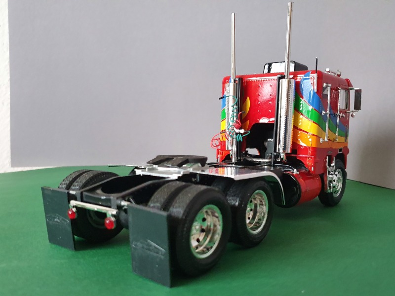 White-Freightliner Cabover, AMT 1:25 von Michael Töpfer