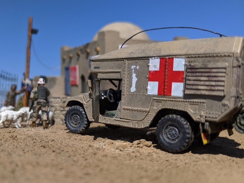 M997 HMMWV Maxi Ambulance, Revell 1:72 von Theo Peter