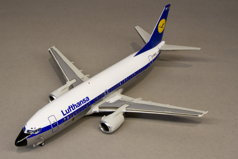 Boeing 737-300, Skyline Models 1:144 von Marco Coldewey