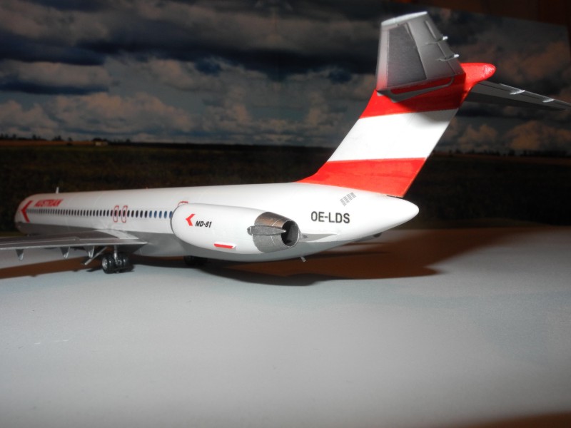 McDonnell Douglas MD-81, Minicraft Model Kits 1:144 von Johannes Wipauer