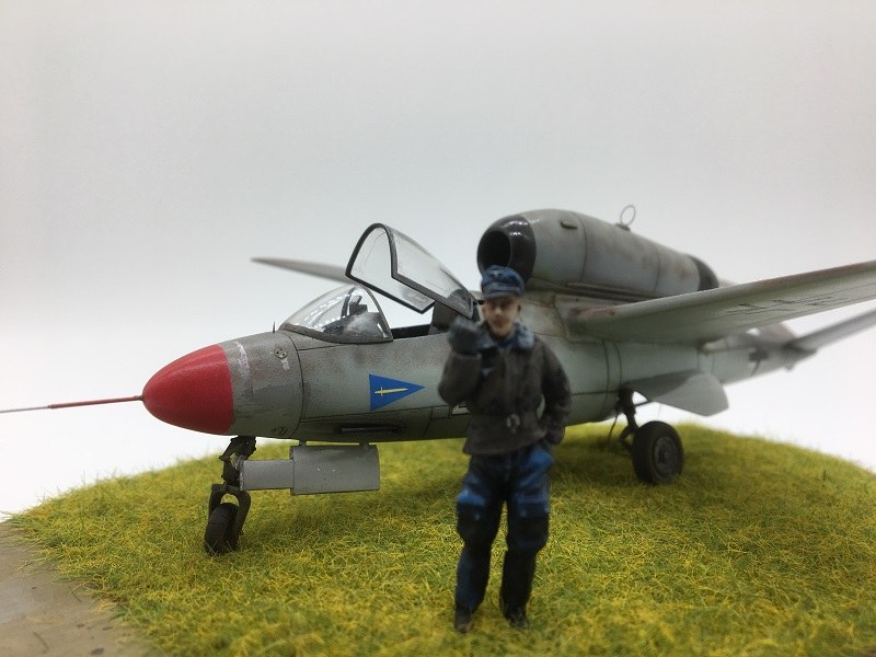 Heinkel He 162 D Salamander, Dragon 1:48 von Michael Gosse