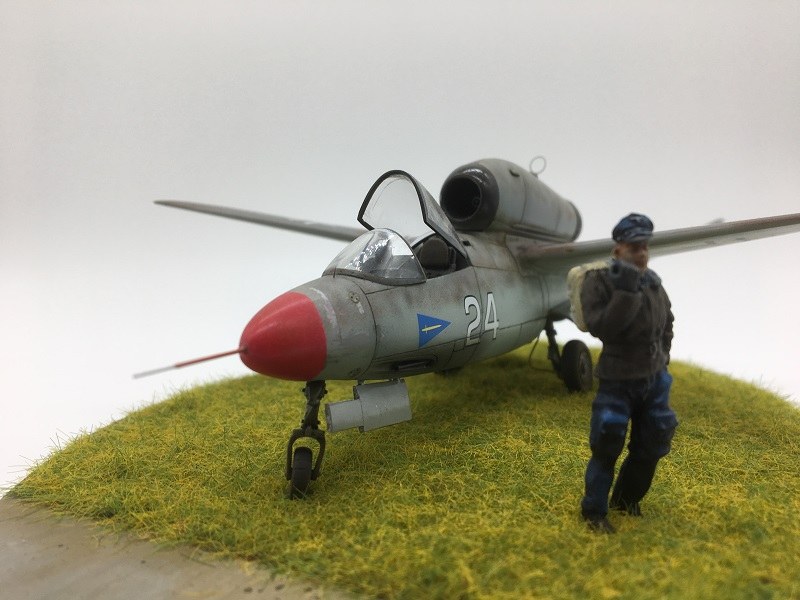 Heinkel He 162 D Salamander, Dragon 1:48 von Michael Gosse
