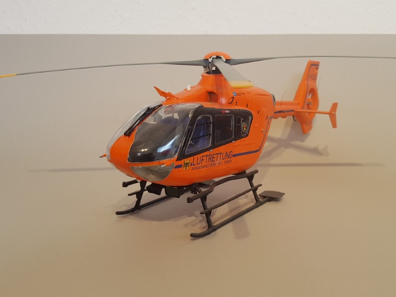 Eurocopter EC 135, Revell 1:32 von Jens Merschmann