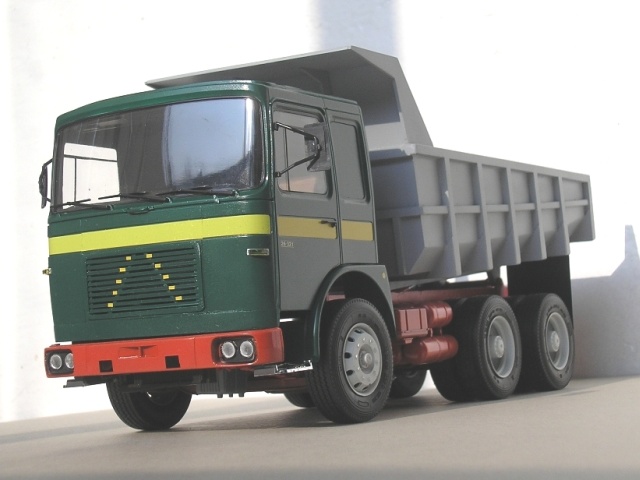 Roman Diesel Dump Truck, Italeri 1:24 von Florentin Manea
