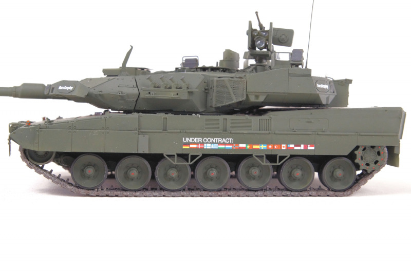 Leopard 2A8, Amusing Hobby 1:35 von Dietmar Ehret
