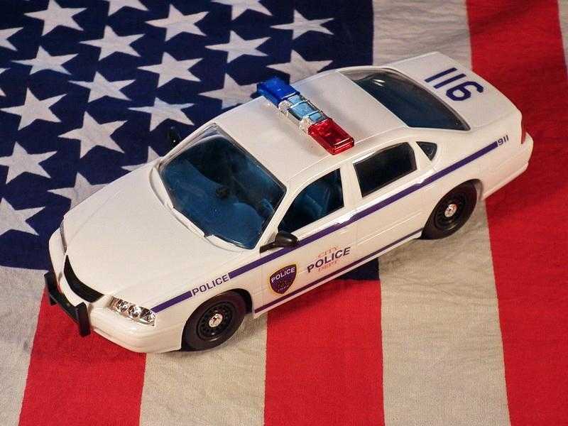 Chevy Impala Police Car, Revell 1:25 von Colin Sigusch