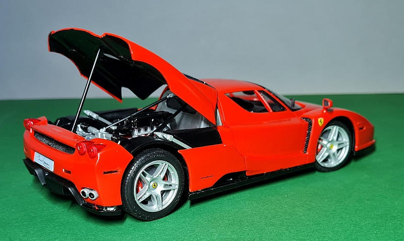 Ferrari Enzo, Revell 1:24 von Michael Töpfer