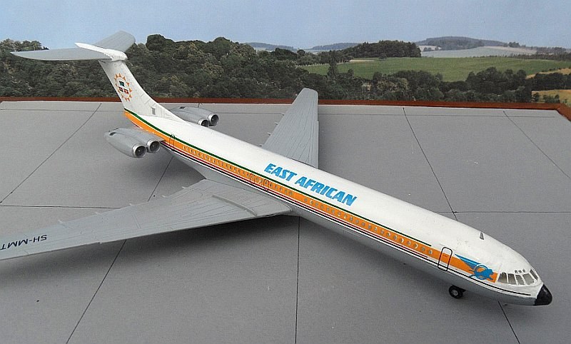 Vickers Super VC10, Roden 1:144 von Günter Kallenbach