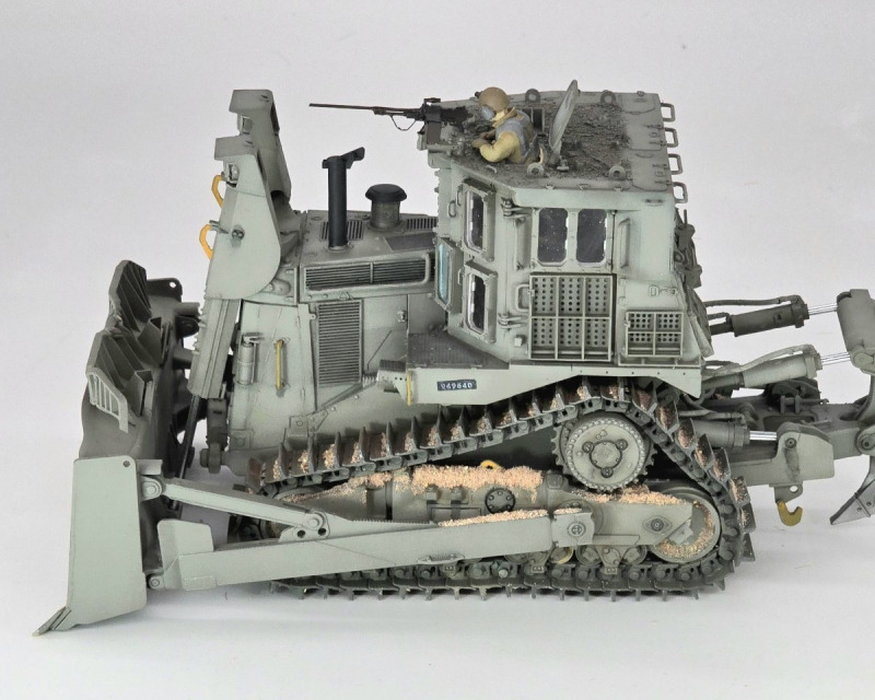 Caterpillar Bulldozer D9R, Meng Model 1:35 von Axel Grundmann