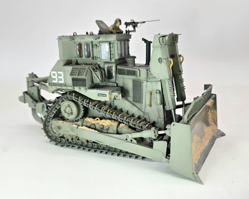 Caterpillar Bulldozer D9R, Meng Model 1:35 von Axel Grundmann