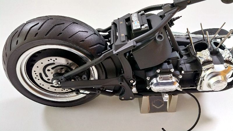 Harley-Davidson FLSTFB Fat Boy Lo, Tamiya 1:6 von Hans Jürgen Epp