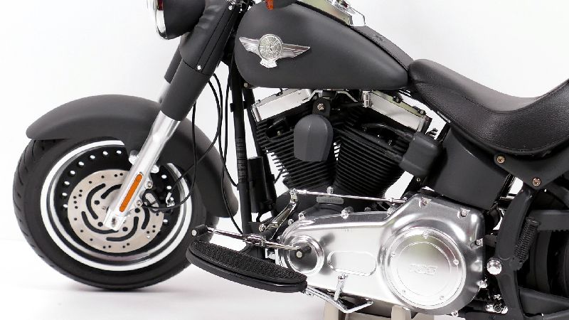 Harley-Davidson FLSTFB Fat Boy Lo, Tamiya 1:6 von Hans Jürgen Epp