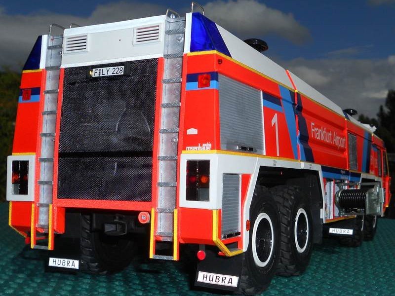 Rosenbauer GFLF Simba 8X8, Revell 1:24 von Michael Tietke