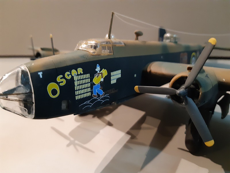 Handley Page Halifax B Mk.III, Revell 1:72 von Norbert Gauder