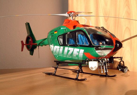 Eurocopter EC-135, Revell 1:32 von Daniel Brenter