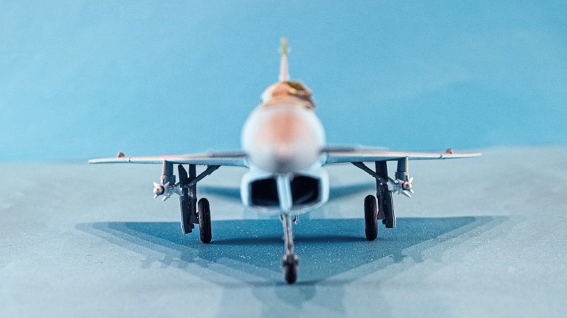 Mikoyan-Gurewitsch MiG YE-8/2, Art Model 1:72 von Günter Bobinger