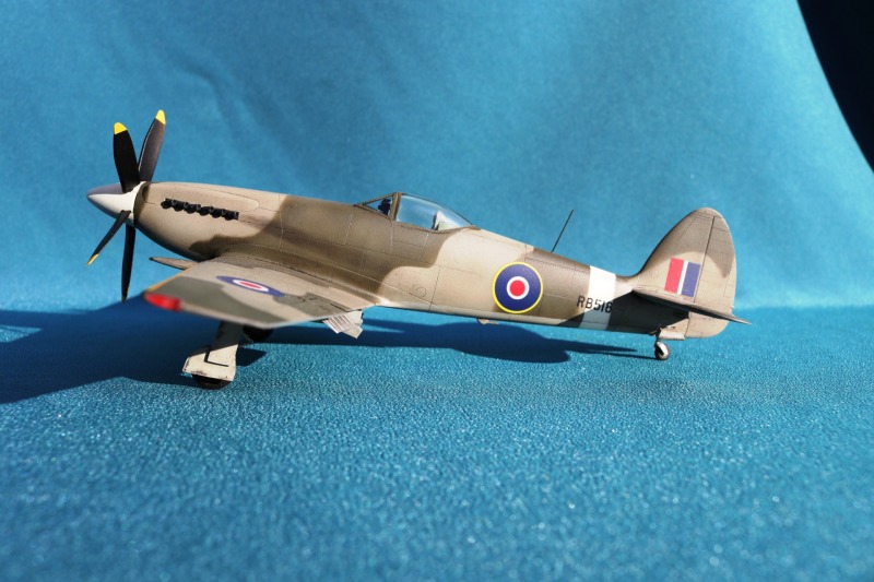 Supermarine Spiteful F.Mk. 14 und Seafang F.Mk. 32, Trumpeter 1:48 von ...