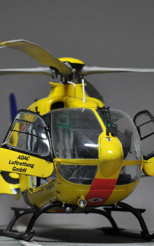 Eurocopter EC-135 P2, Revell 1:32 von Jan Terstappen
