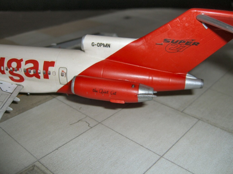 Boeing 727-225 Adv/RE Valsan „Super 27“, Minicraft Model Kits 1:144 von ...