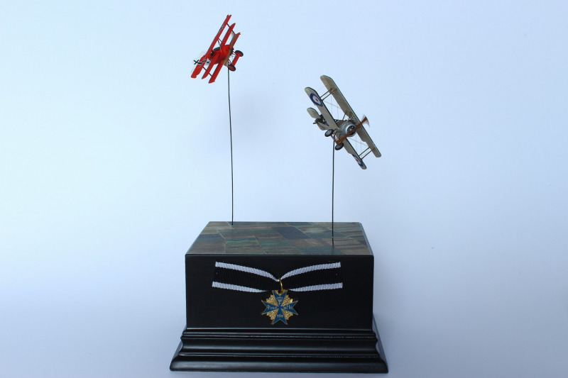 Fokker Dr.I vs Sopwith F.1 Camel, Valom 1:144 von Matthias Pohl